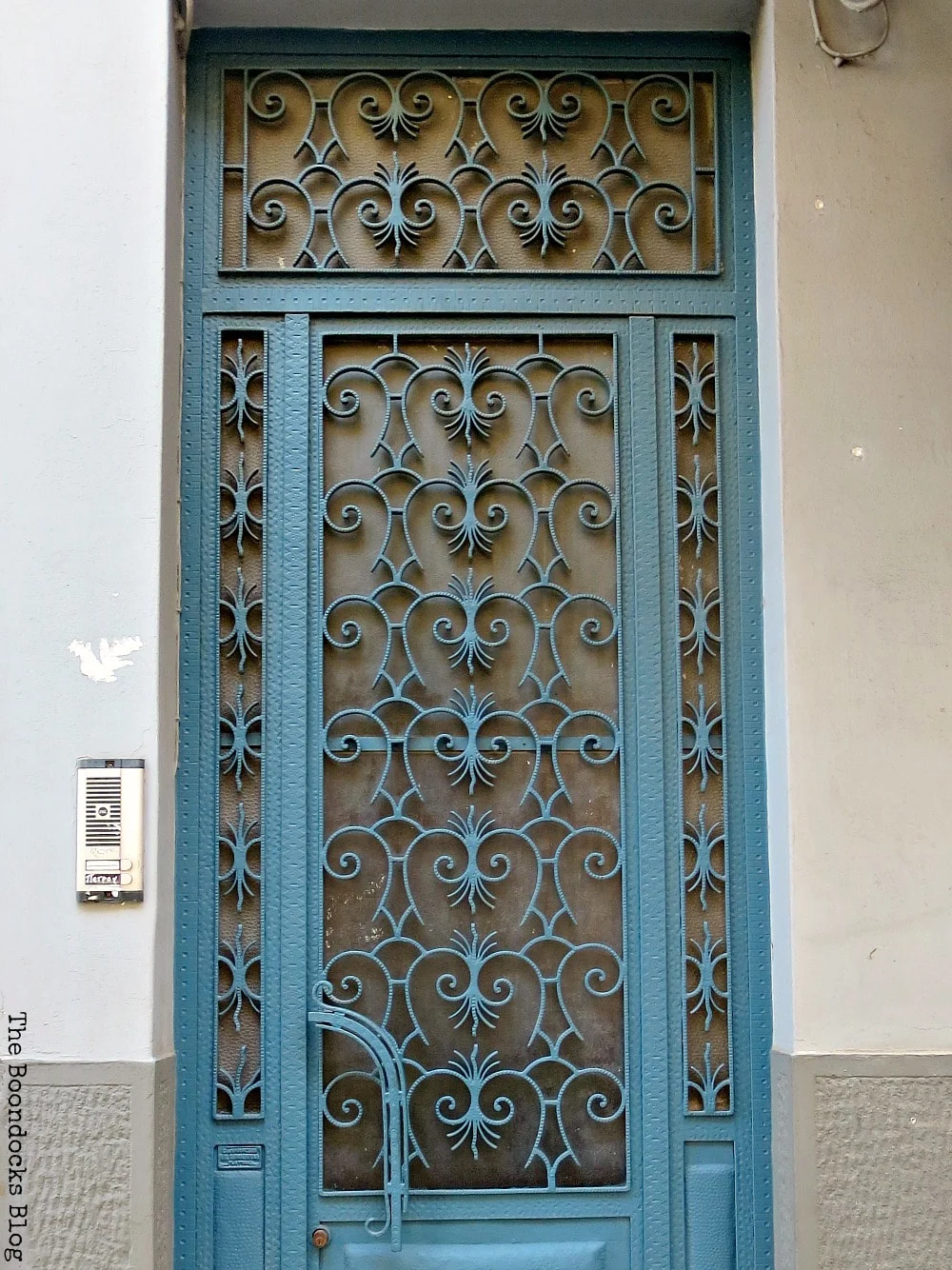 Celebrating a 3 year Blogoversary With Lots of Doors! - The Boondocks Blog